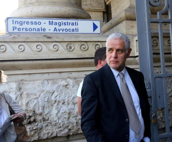Formigoni: «Ecco come si sono inventati il reato di amicizia» - Tempi